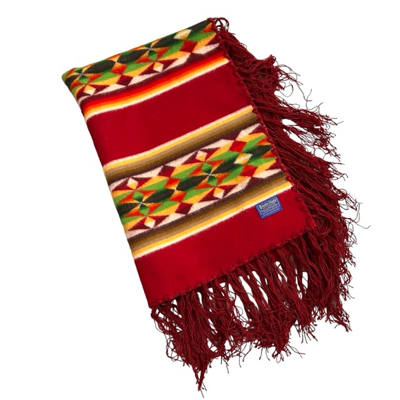 Pendleton | Bedding | Vintage Pendleton Beaver State Robes Shawl Aztec ...
